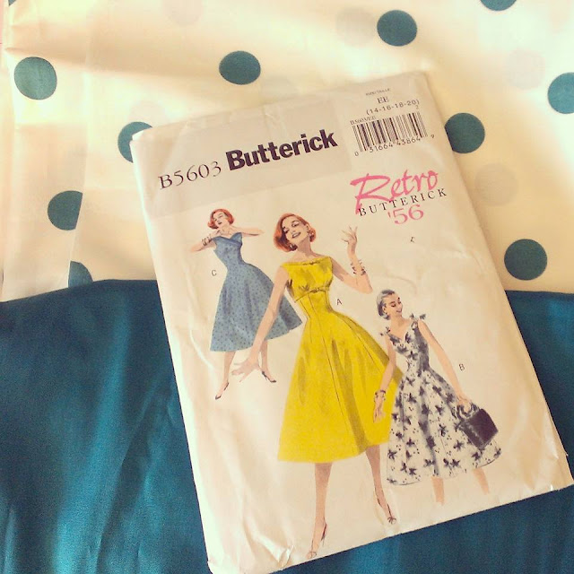 Aux Belles Choses: Teal Polka Dot Tea Dress - Butterick 5603