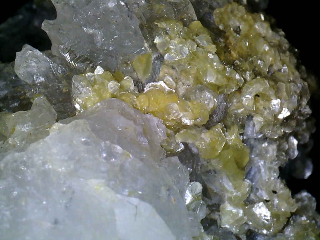 CSMS GEOLOGY POST: COOKEITE: CRUD ON THE QUARTZ