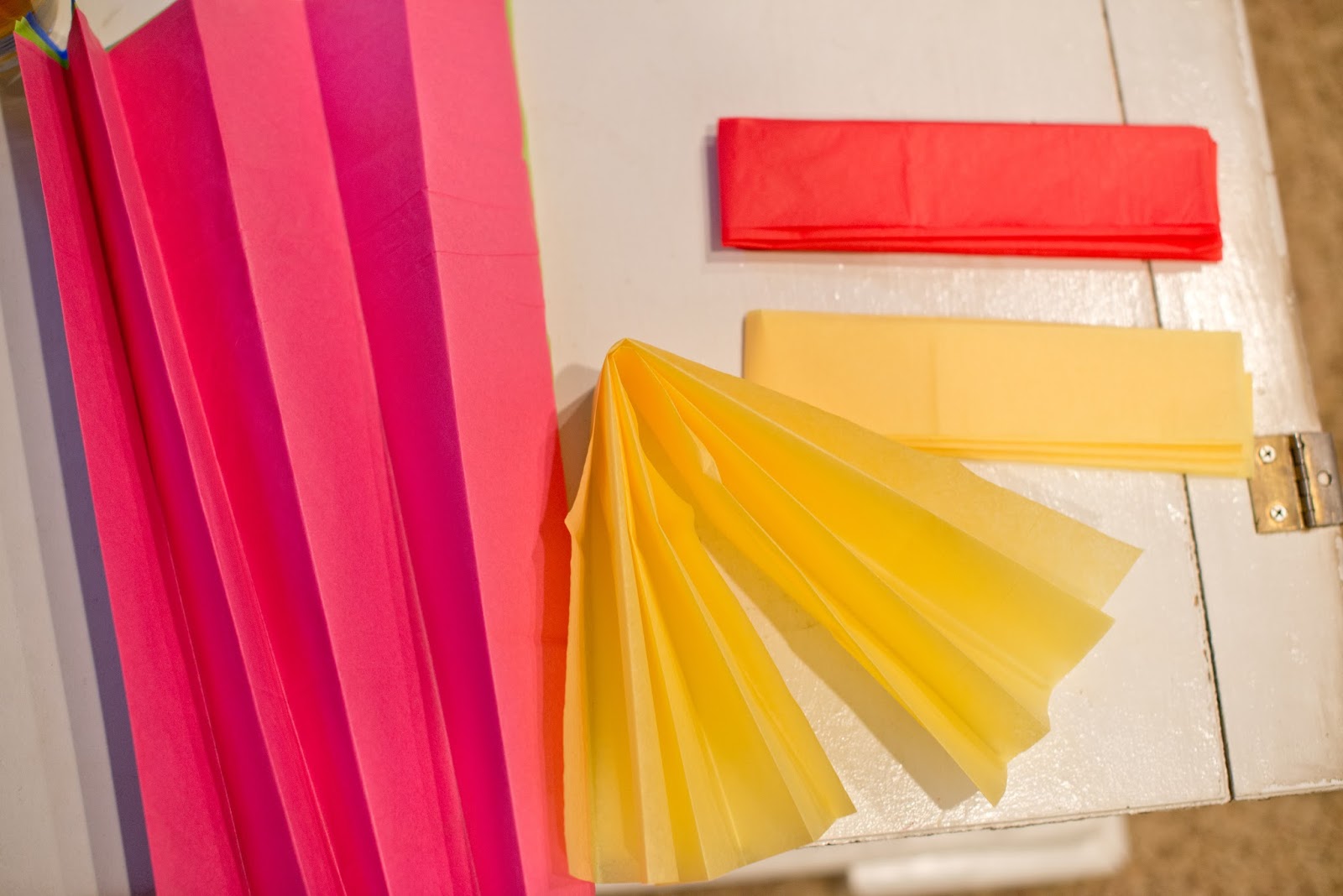 Domestic Fashionista: Paper Flower Fans Tutorial