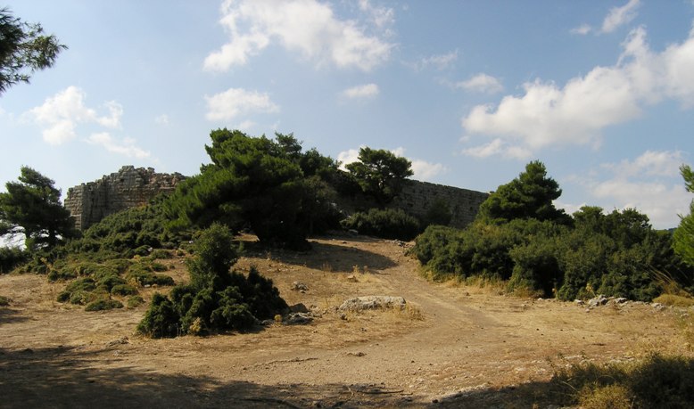 ΤΑΞΙΔΙΑ ΜΕ ΕΝΑΝ ΕΥΡΥΓΩΝΙΟ: ΠΑΡΝΗΘΑ, ΦΡΟΥΡΙΟ ΦΥΛΗΣ, ΔΕΡΒΕΝΟΧΩΡΙΑ, ΣΚΟΥΡΤΑ