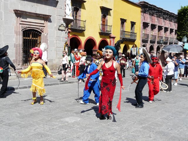 GARY'S IMPRESSIONS OF MICHOACAN, MEXICO: LA DANZA DEL TORITO