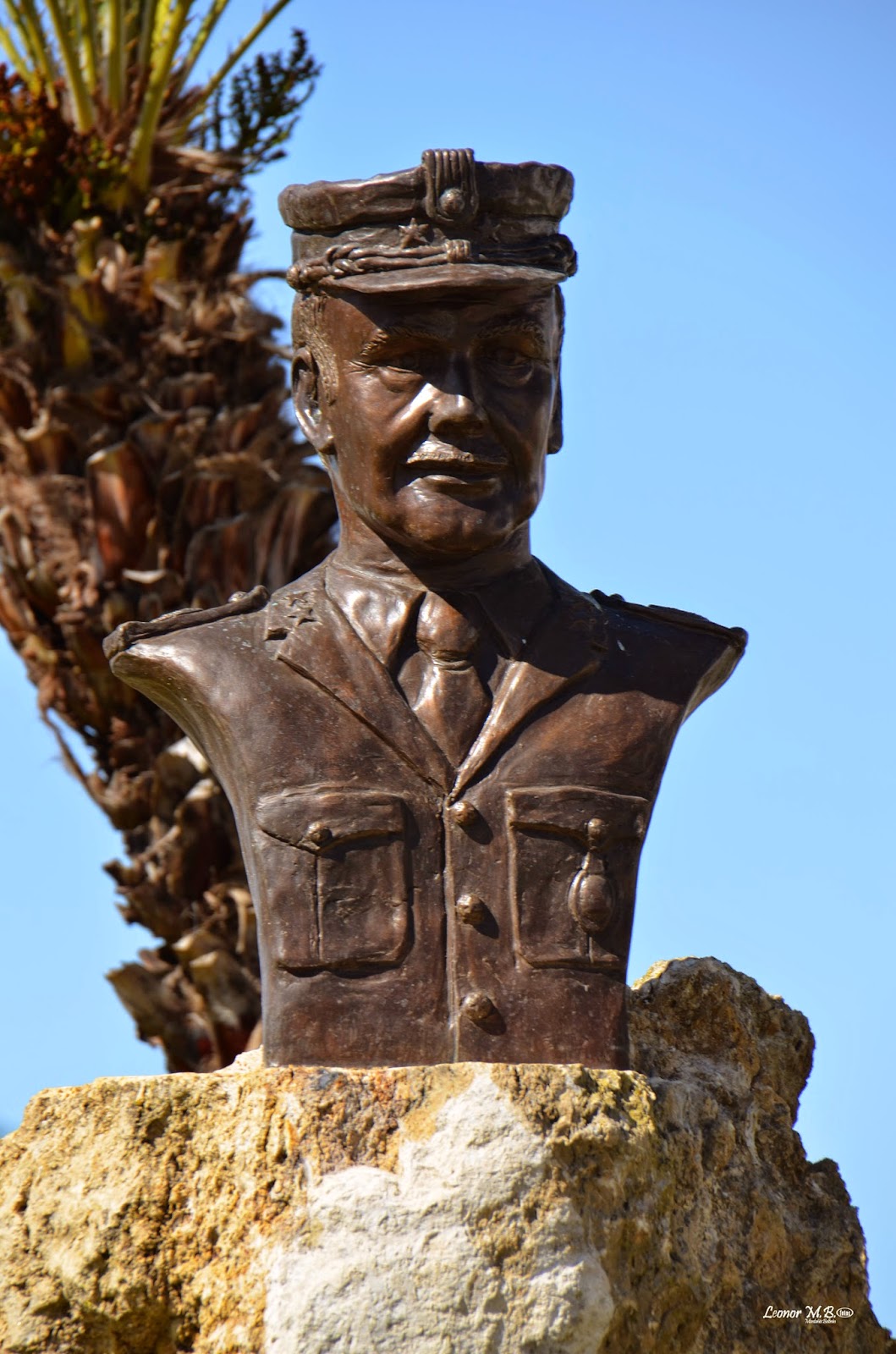 SAN FERNANDO. Ayer y hoy...y otras historias.: ROTONDA DE AGRIPINO LOZANO