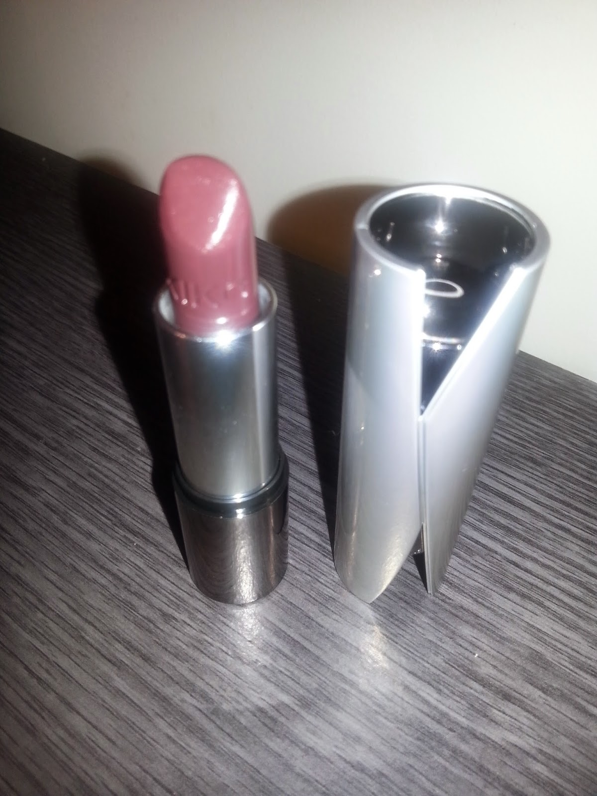 Tudo o que eu te queria contar sobre...: Batons "Luscious Cream ...