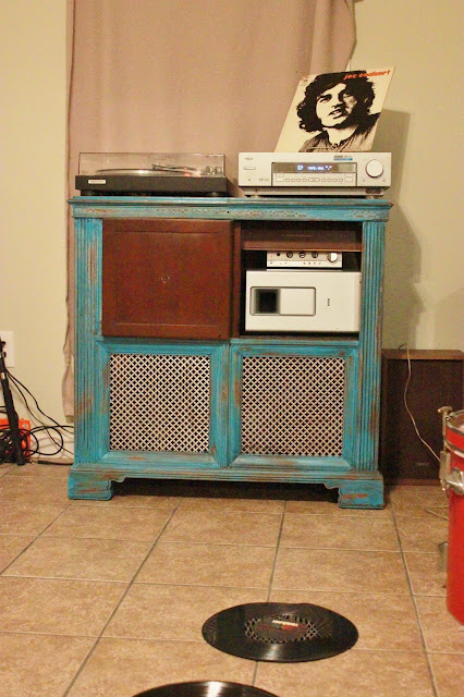 ispywithmycraftyeyes: Radio Console Record Player Upcycled and Distressed