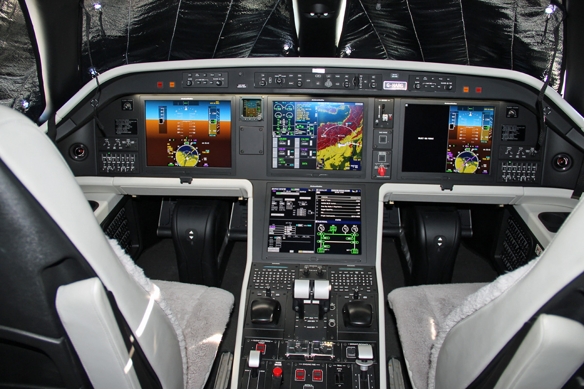 Eastwings: EMB-550 Legacy 500 * Centreline Air Charter * G-HARG