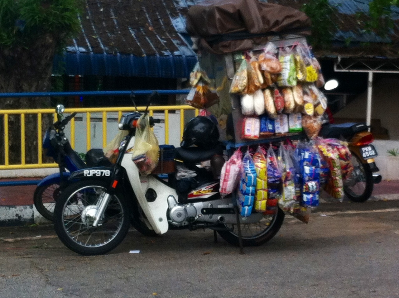 Malaysian Meanders: I Couldn't Believe They Carried That on a Motorcycle