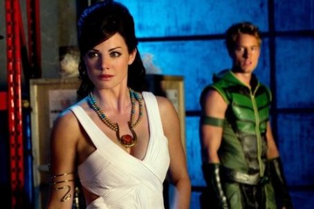 The Gallifreyan Gazette: Erica Durance as Wonder Woman!!