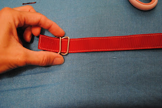 SIGnature Creations: D-Ring Adjustable Ribbon Belt Tutorial