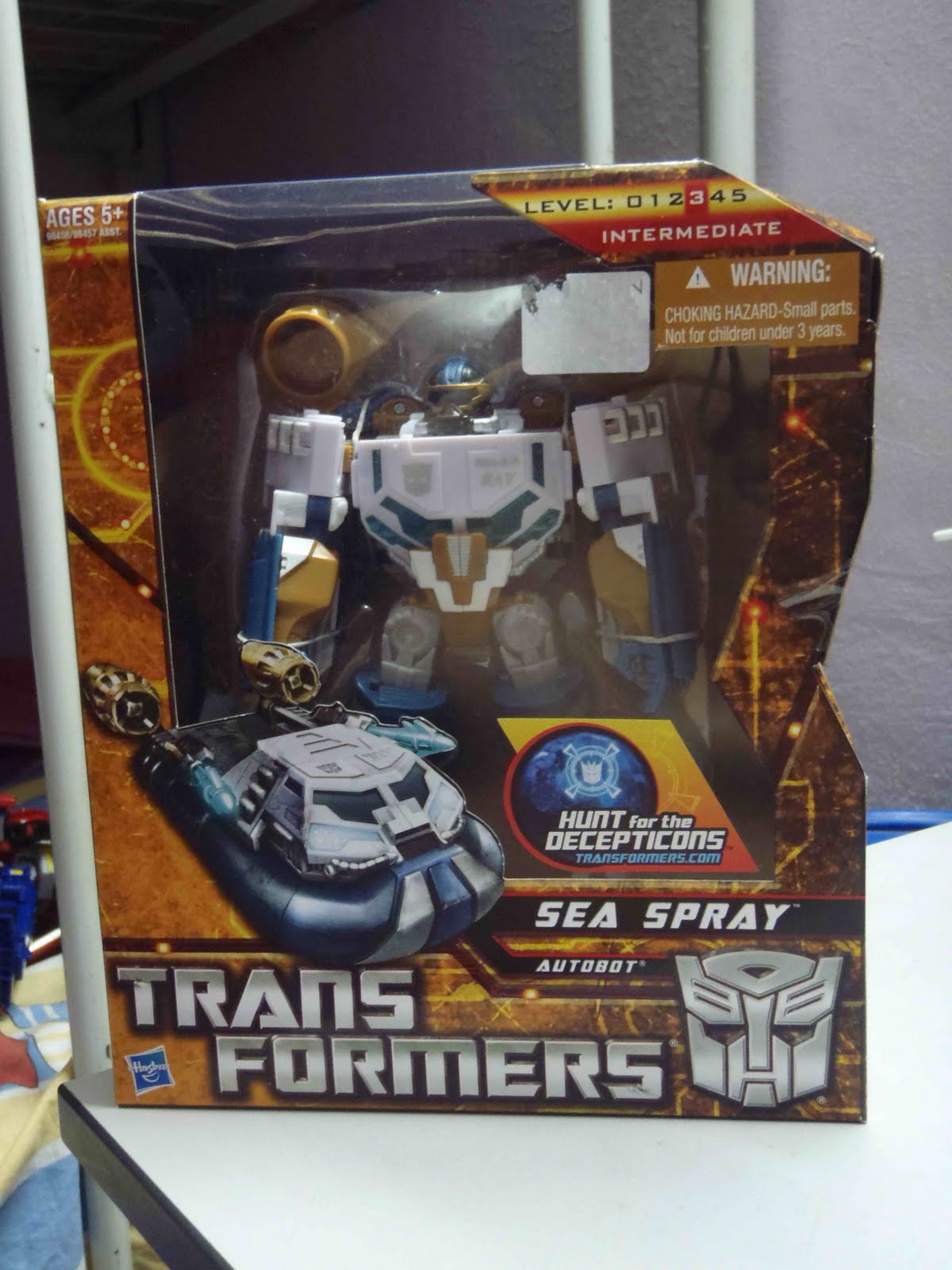 New Planet Cybertron: Transformers Review – Hunt for the Decepticons ...