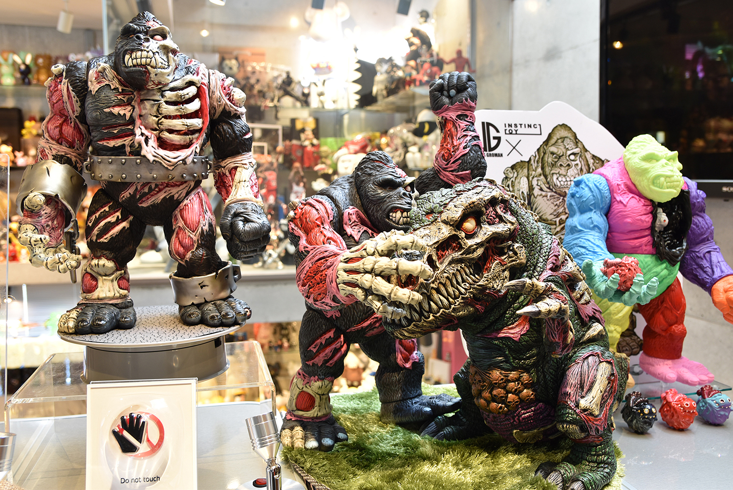 KING KORPSE by James Groman x INSTINCTOY