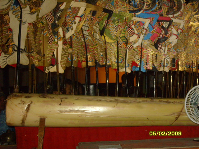 Nonton Wayang Kulit, the Indonesian Shadow Puppet ~ My Blue Styrofoam