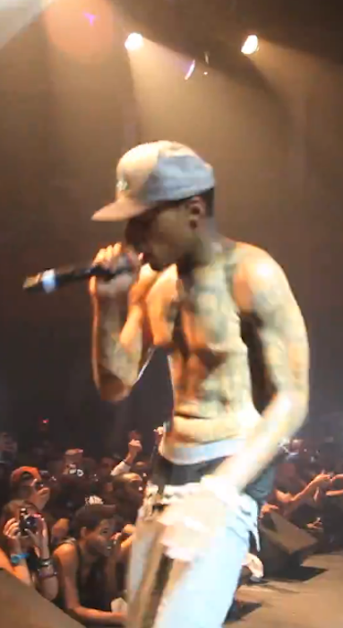 Celeb Saggers: Kid-Ink Sagging in Paris