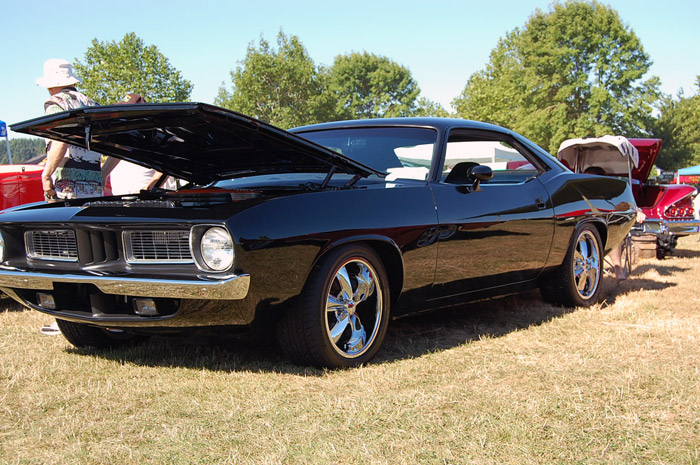 Cars Wallpapers And Pictures: country classic cars 2012