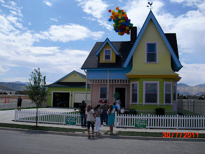 Dian's Timpanalley: Inside the "UP" House