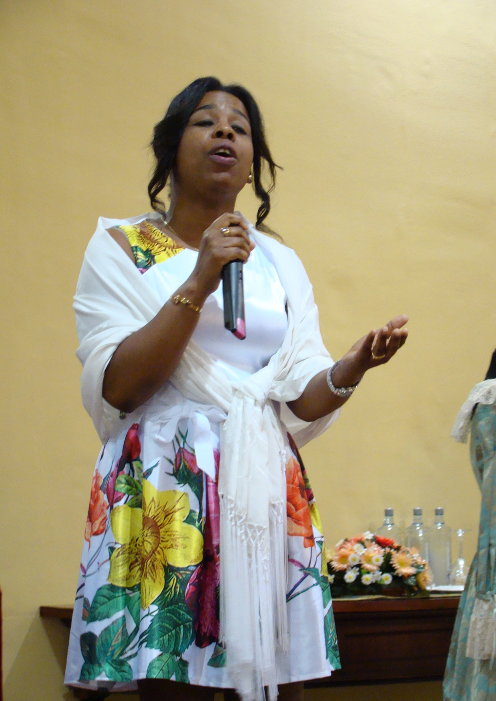 Lecturápolis: Presentación ACUARIO CON PECES ROJOS de Carmen de la Rosa.