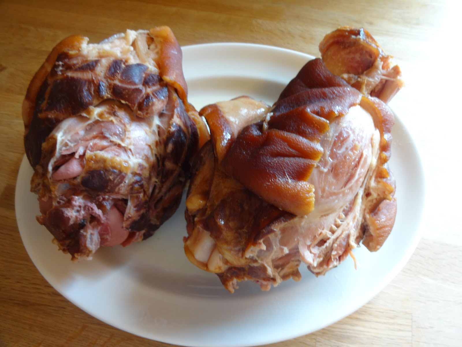 Edels Mat : Salt kjøtt og stappe ! Tilberedt av røkt svineknoke og ...