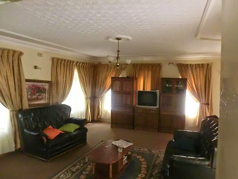 Properties for Sale in Zimbabwe : HOUSES FOR SALE IN LOW DENSITY SURBURBS