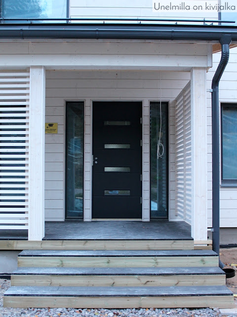 Unelmilla on kivijalka: Ulko-ovet