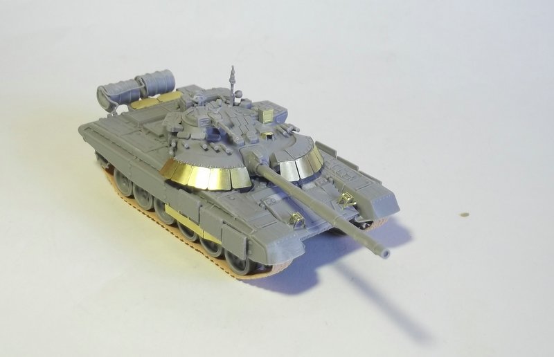Gulumik Military Models: T-72 B2 Rogatka 1/72