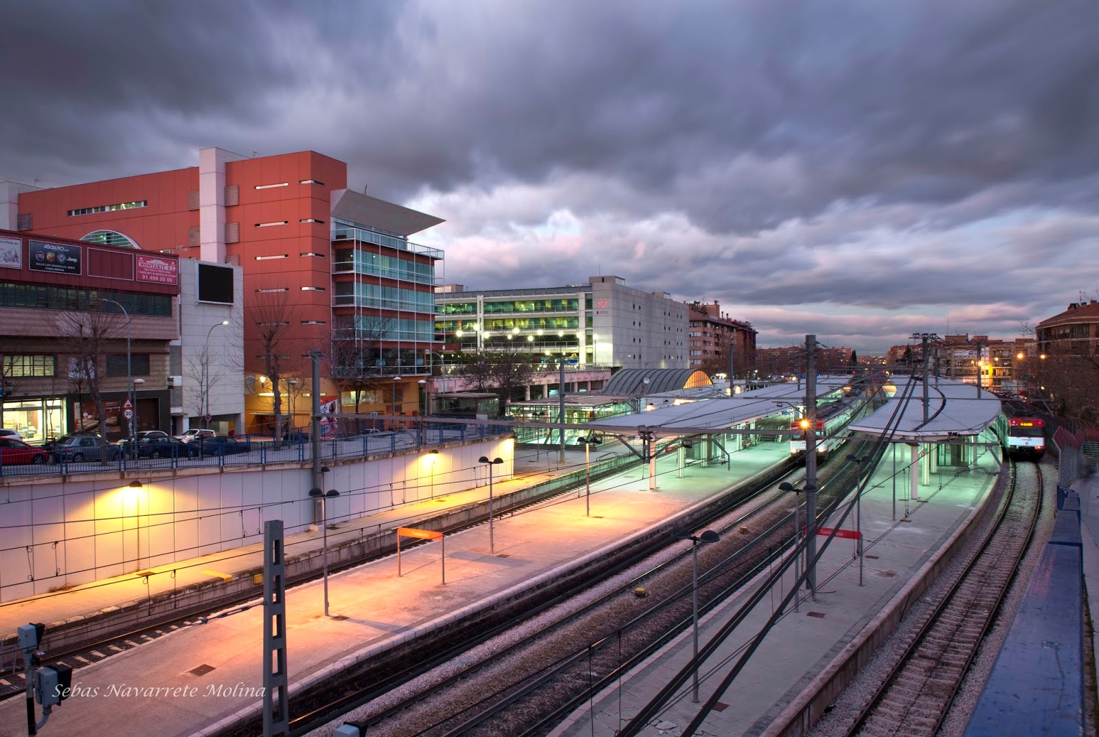 Instantes, fotos de Sebastián Navarrete: Fuenlabrada, Estación Central ...