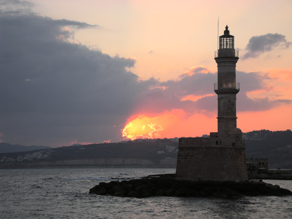 ΑΝΑΤΟΛΗ ΣΤΟ ΦΑΡΟ ΧΑΝΙΩΝ ~ indigoblue