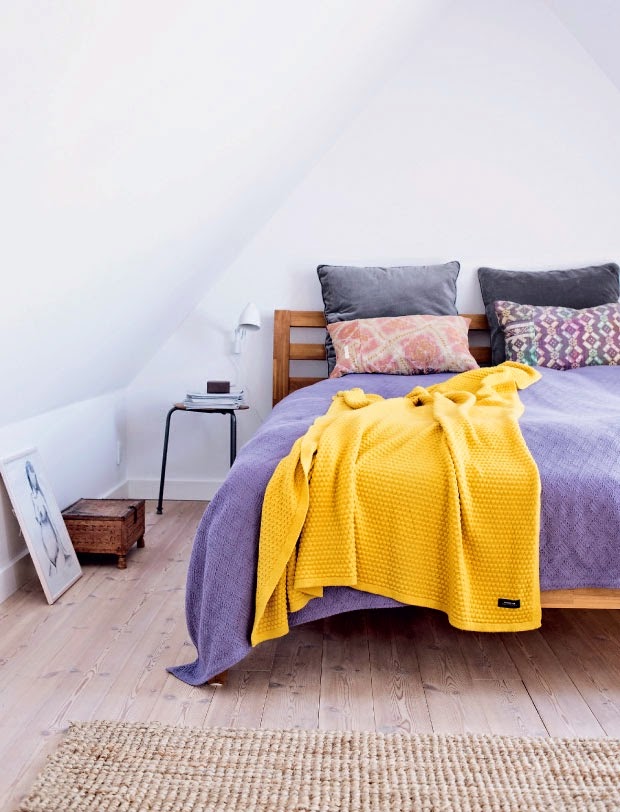 Keltainen talo rannalla: Kolme persoonallista kotia