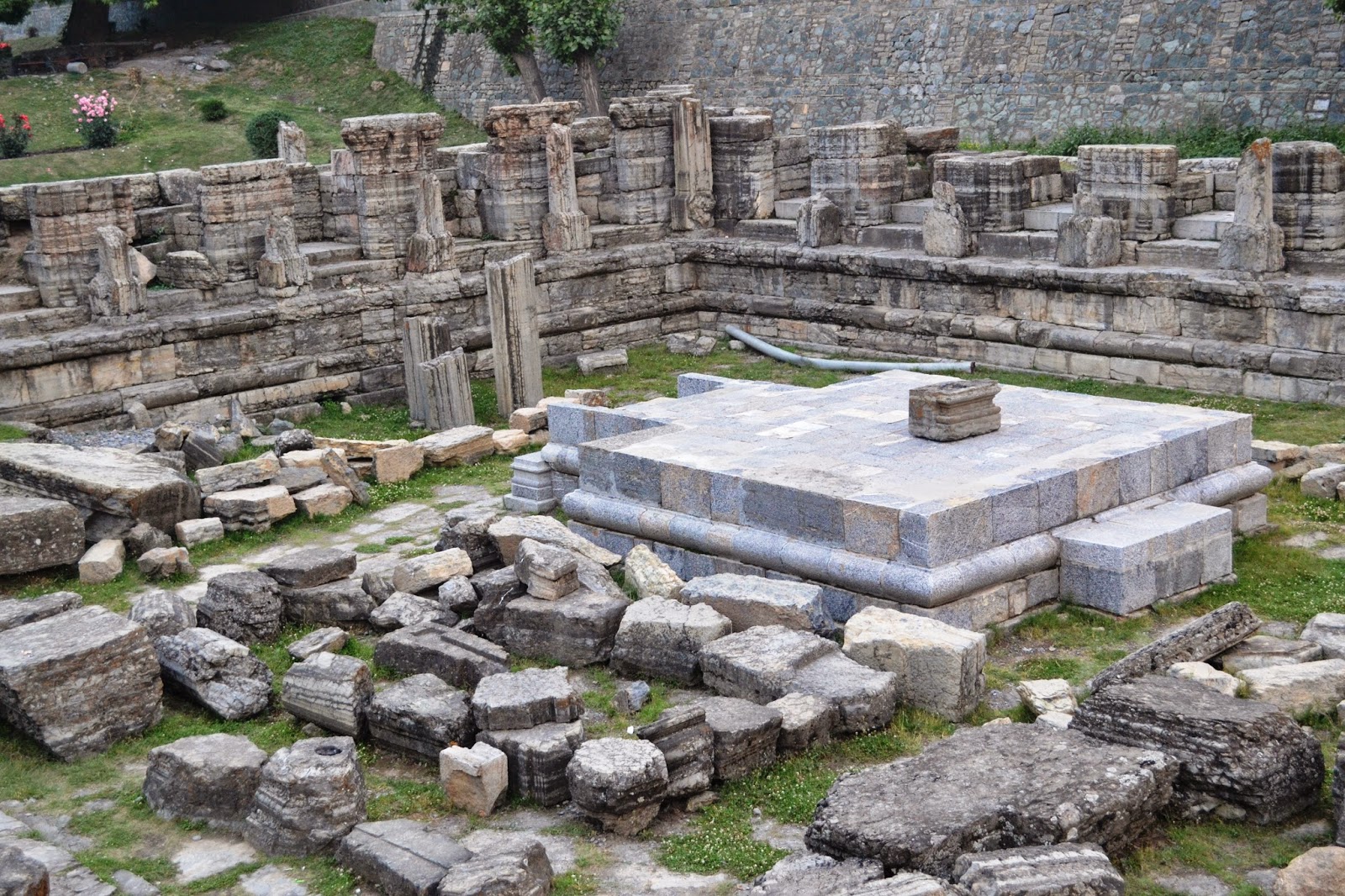 Backpack: Kashmir diary-Ruins of Avantipur, Avantiswamin temple