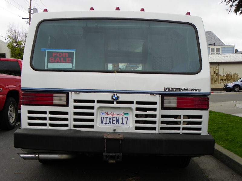 California Streets: Pleasanton Street Sighting - 1986 Vixen 21TD