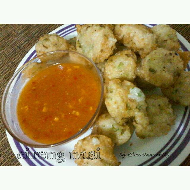Cireng nasi cocol saos sambal.. Cemilan Makyus di Musim Dingin kaya gni ...