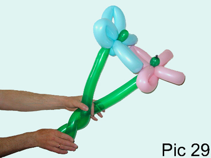 Balloon animals twisting instructions: How to make balloon flower bouquet