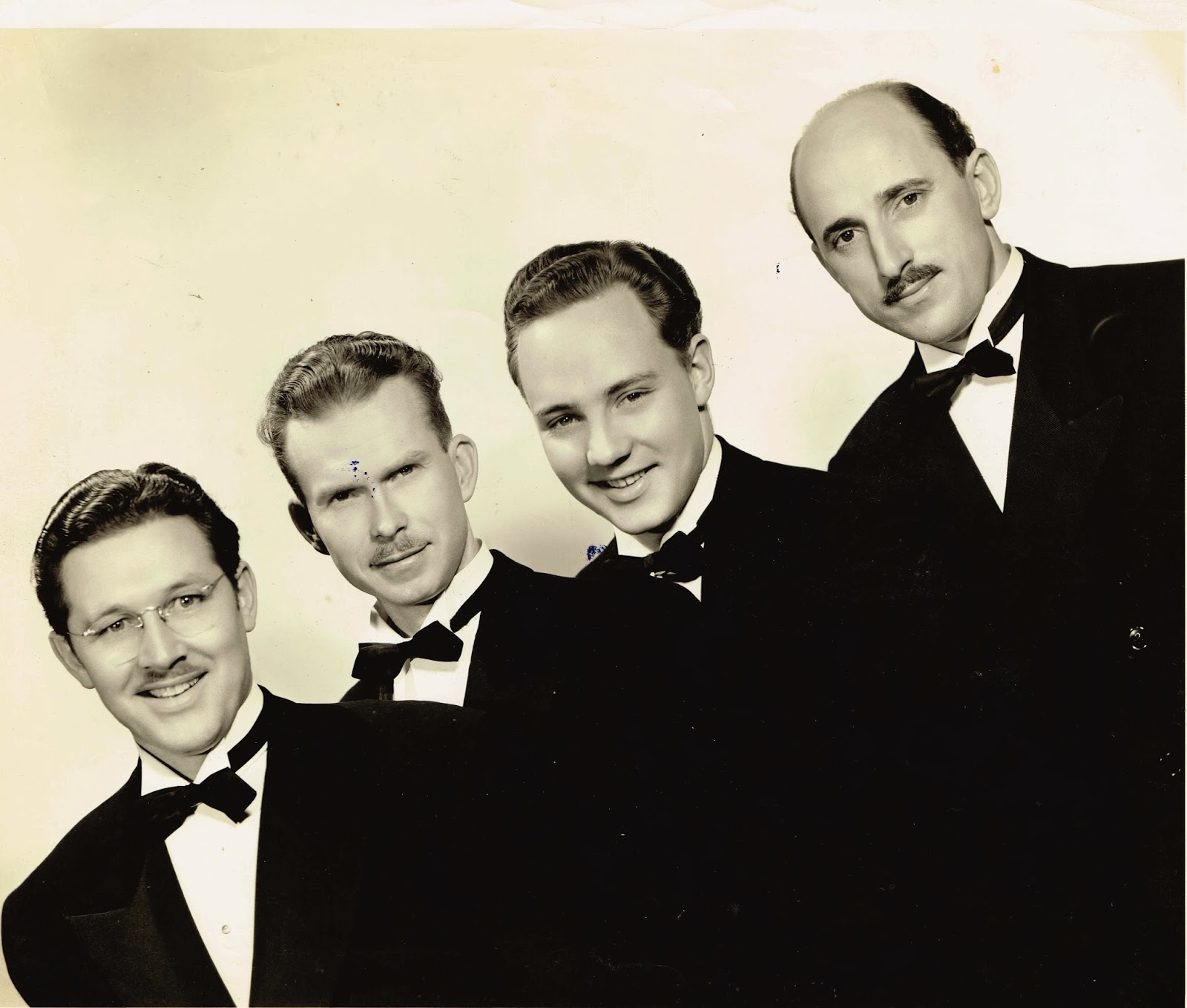 Memórias da Voz: King's Heralds - Uma Longa História de Louvor - Parte ...