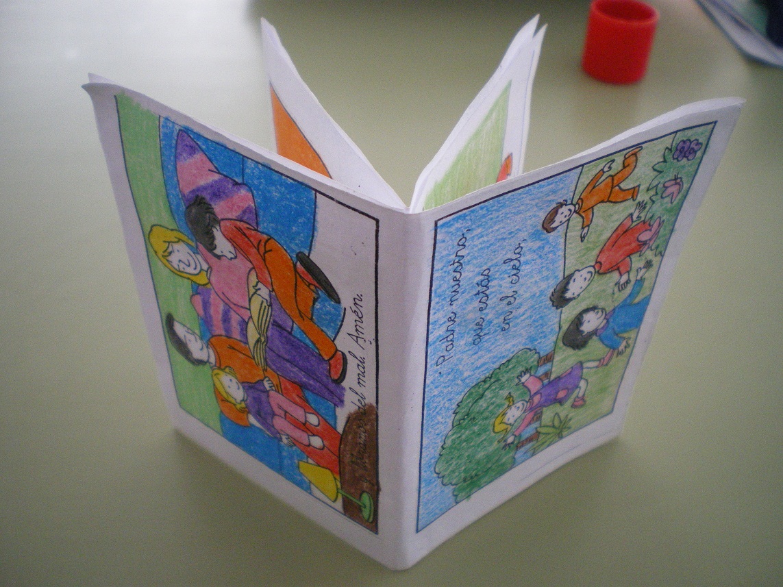 MATERIALES DE RELIGIÓN CATÓLICA: Pasos para hacer un librito con oraciones.