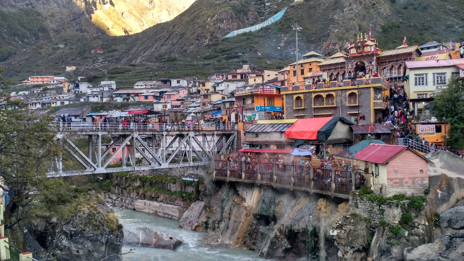 Badrinath Temple in Badrinath Uttarakhand-Among One of Chota Char Dham ...
