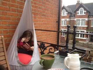 Come to See...: Reading hideaway....