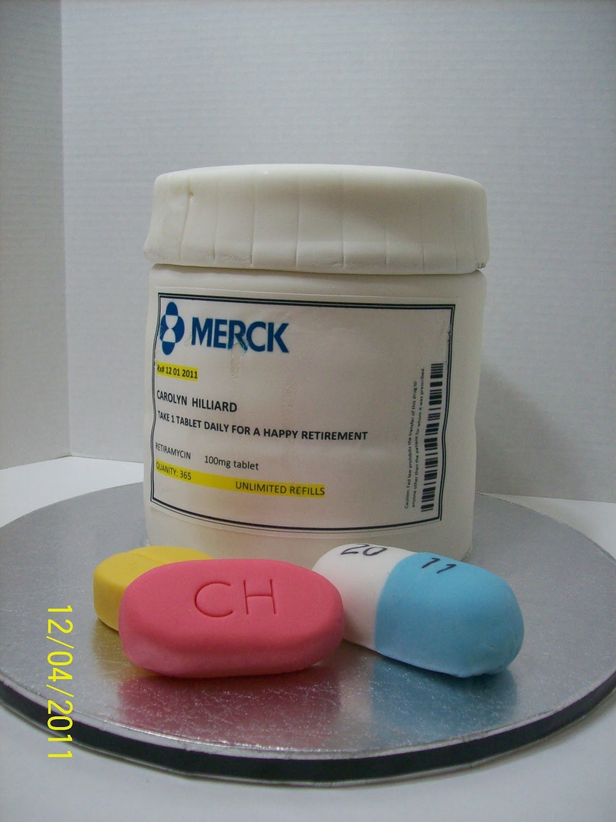 Cakes By Chris: Pill Bottle Cake - Retirement