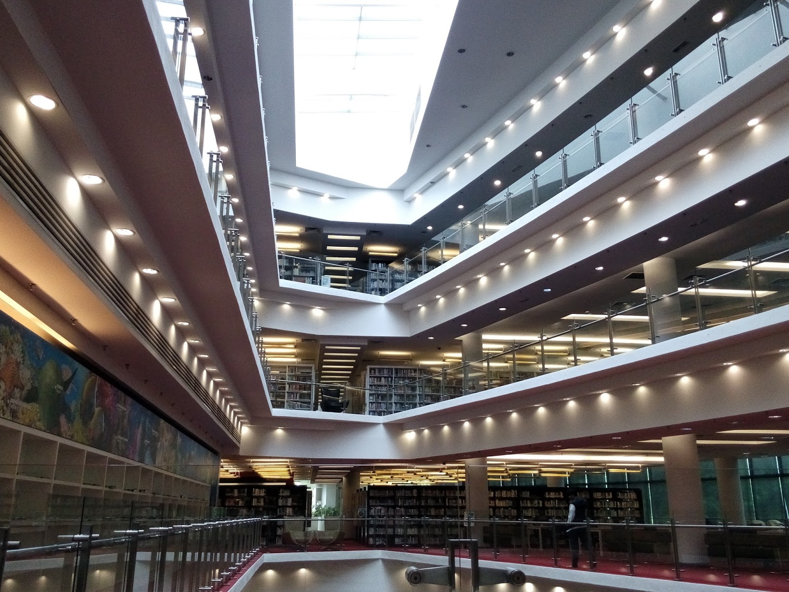 借古喻今&我的阅读后记: Perpustakaan Raja Tun Uda Shah Alam, 莎亚南图书馆