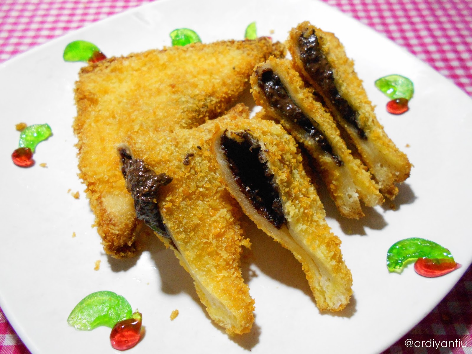 Yancakes: Sandwich Goreng Isi Coklat | Denu Cashew Chocolate Spread