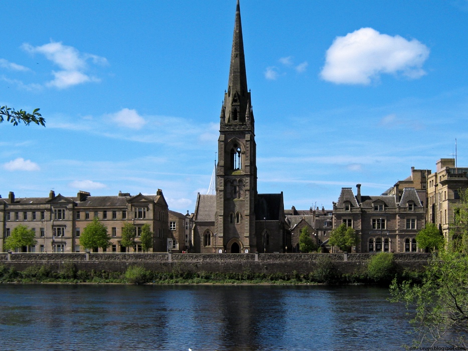 Emi Seven - Photography & Notes: Perth, The Fair City