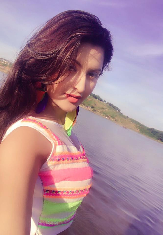 PORI MONI LATEST PICTURE GALLERY