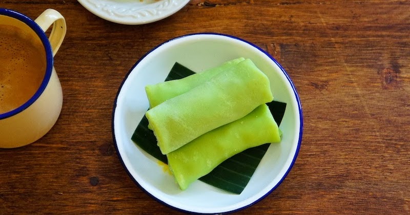 Kuih Dadar (Coconut Crepes)