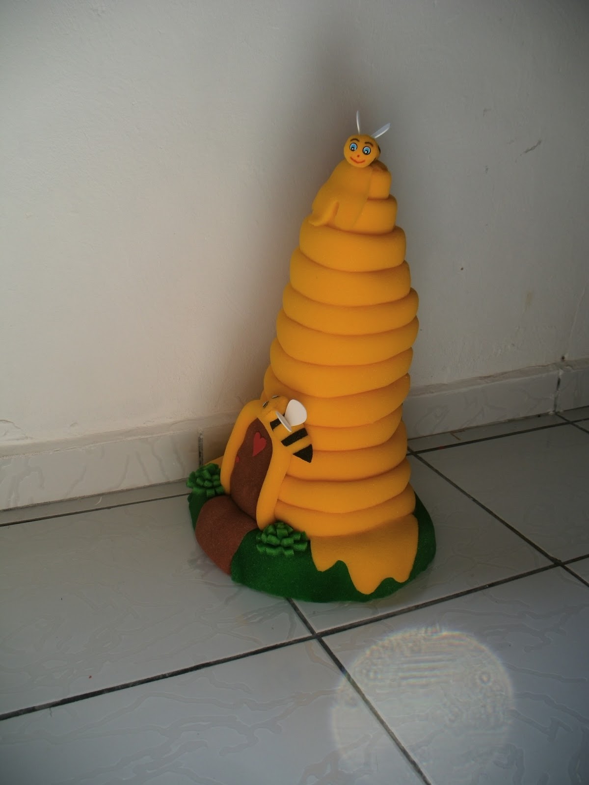 LÉO ESPUMA: ÁRVORE, COLMEIA E POTES DO POOH EM ESPUMA