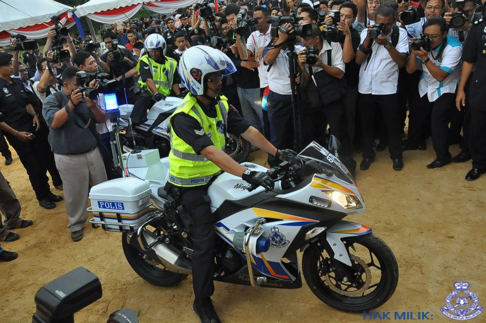 Perdana Menteri merasmikan Unit Rondaan Bermotosikal (URB) PDRM ...