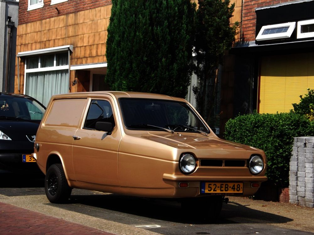 Reliant Robin, a Three-Wheeled Car That Was Voted the Worst British Car ...