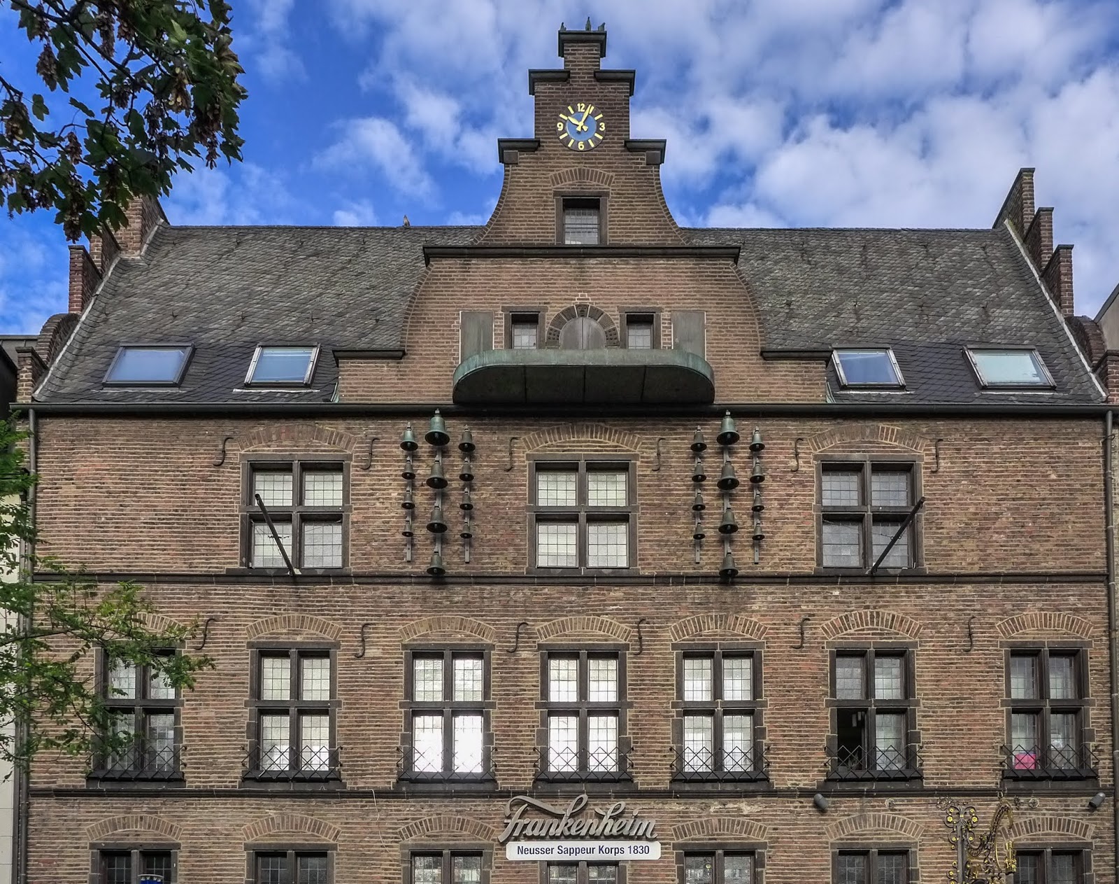 유 ErikTrek.com: Neuss, Germany