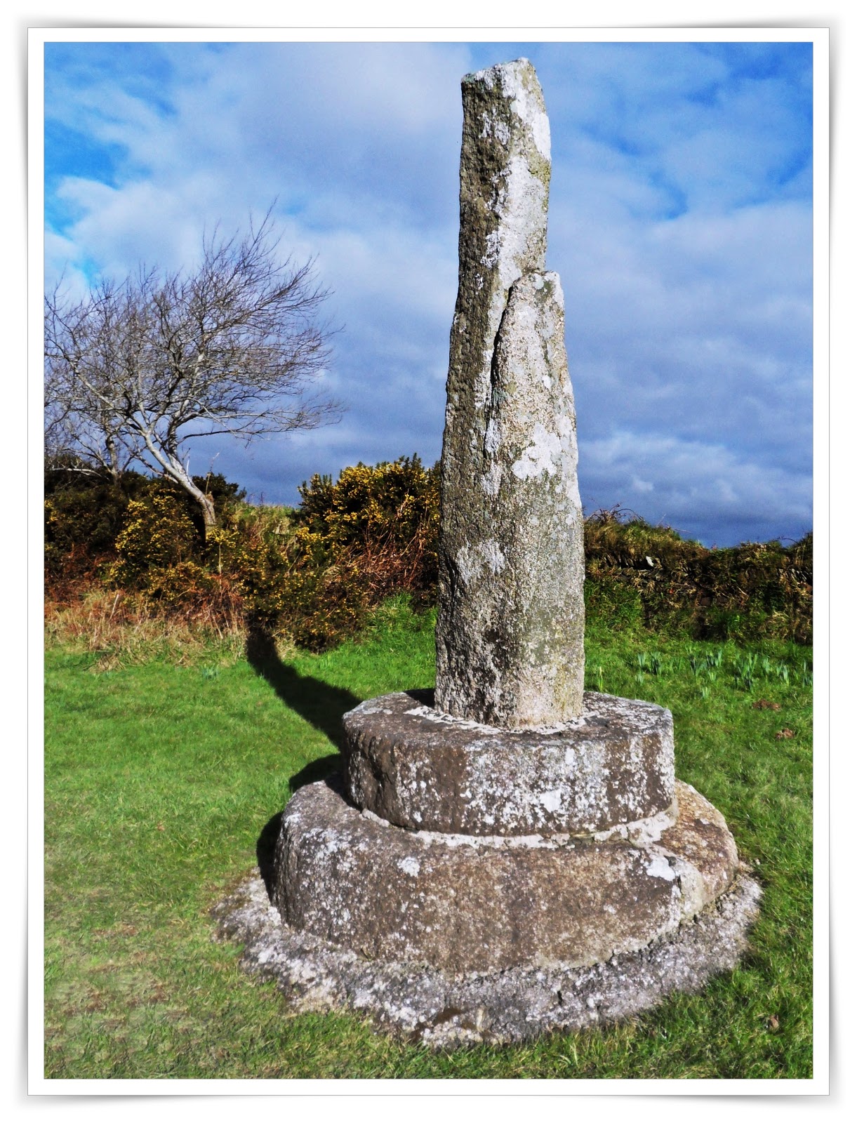 Mike's Cornwall: THE TRISTAN STONE AND KING ARTHUR