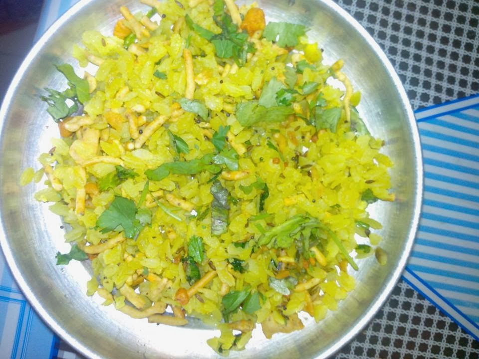 Indori Poha - Recipe for Healthy Snack or Breakfast | Cooking A Recipe ...