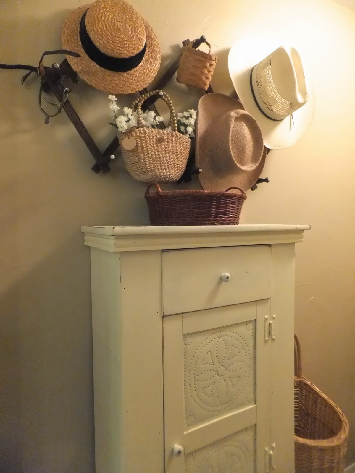 Ash Tree Cottage: My Vintage Hat Rack Has a New Home