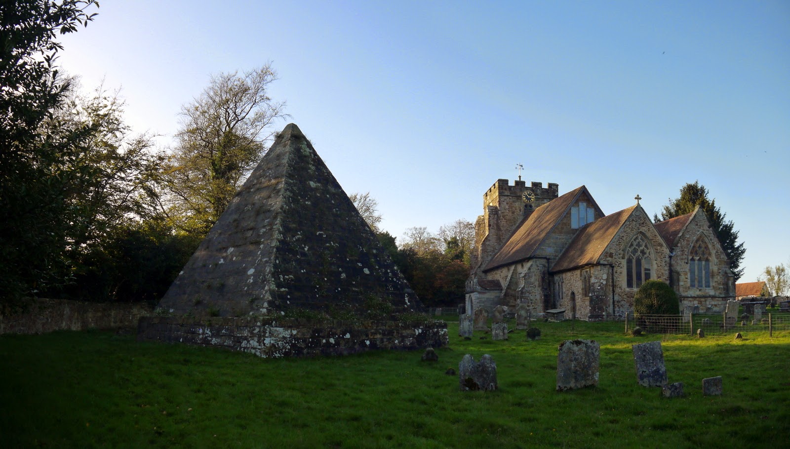 Worthing Wanderer: Brightling Park and Fuller's Follies