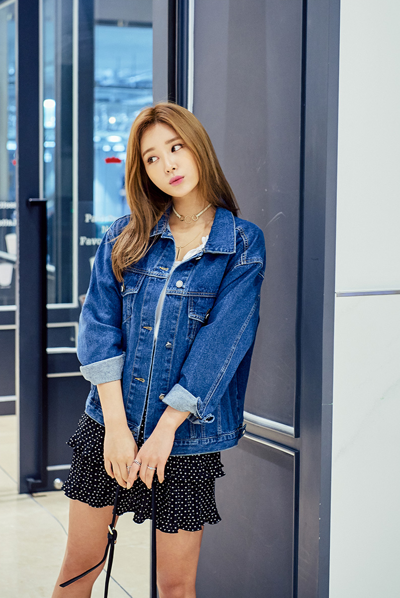 Kim Jung Yeon fashion 05-2017