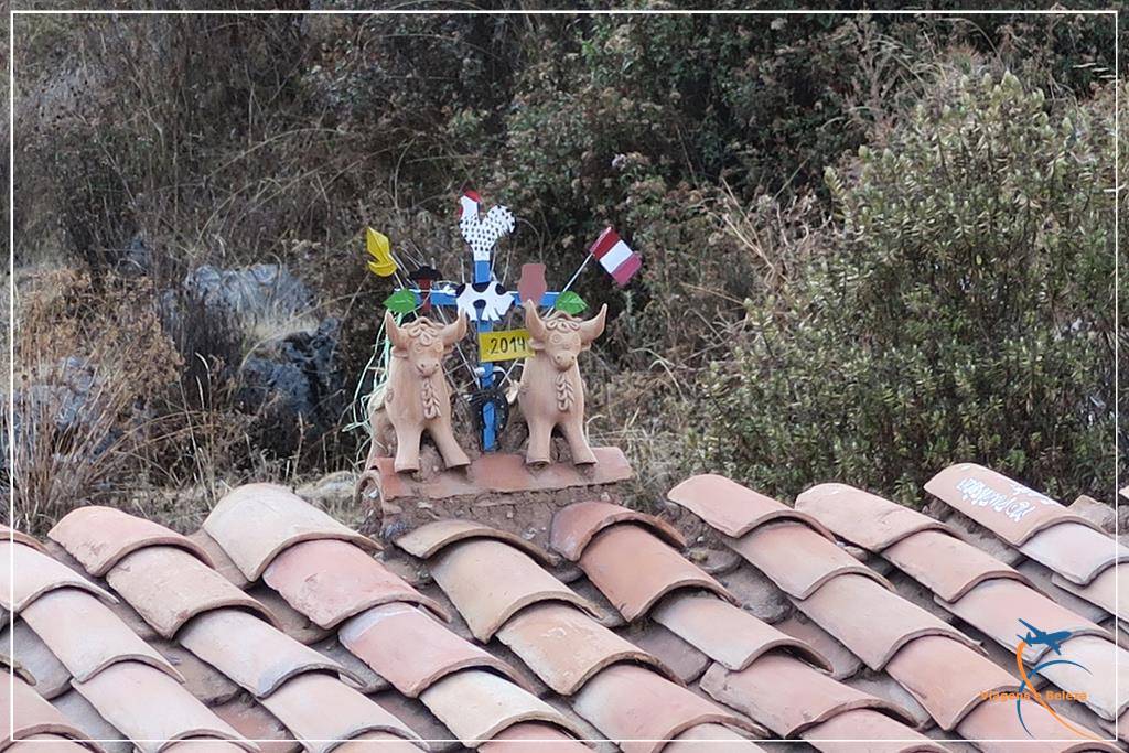 O que são os "toritos" nos telhados das casas andinas? - Viagens e Beleza